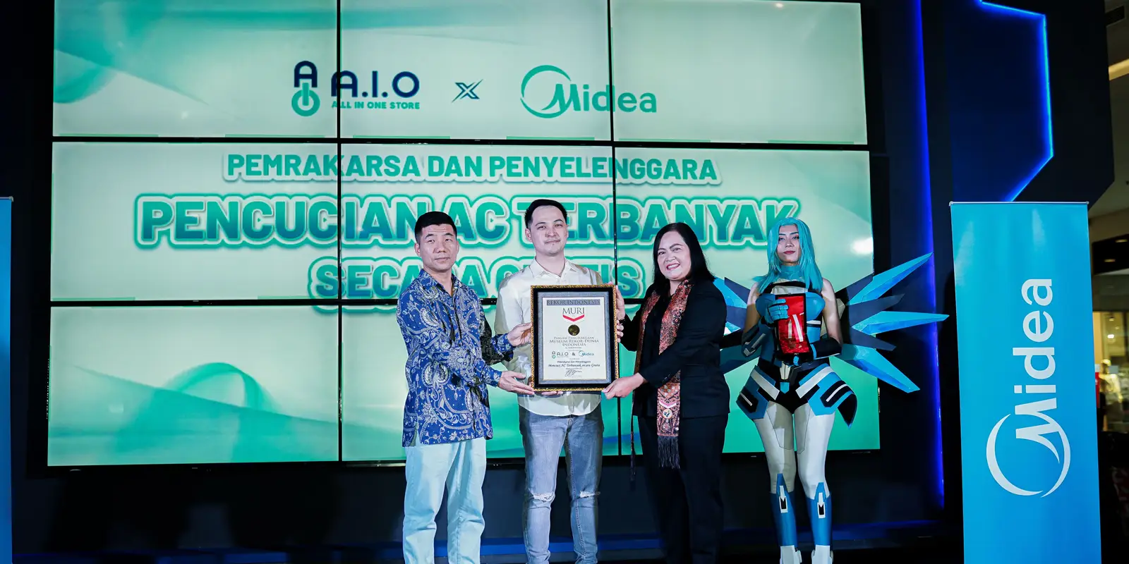 Providing The Most AC Washing Services for Free | Midea ID