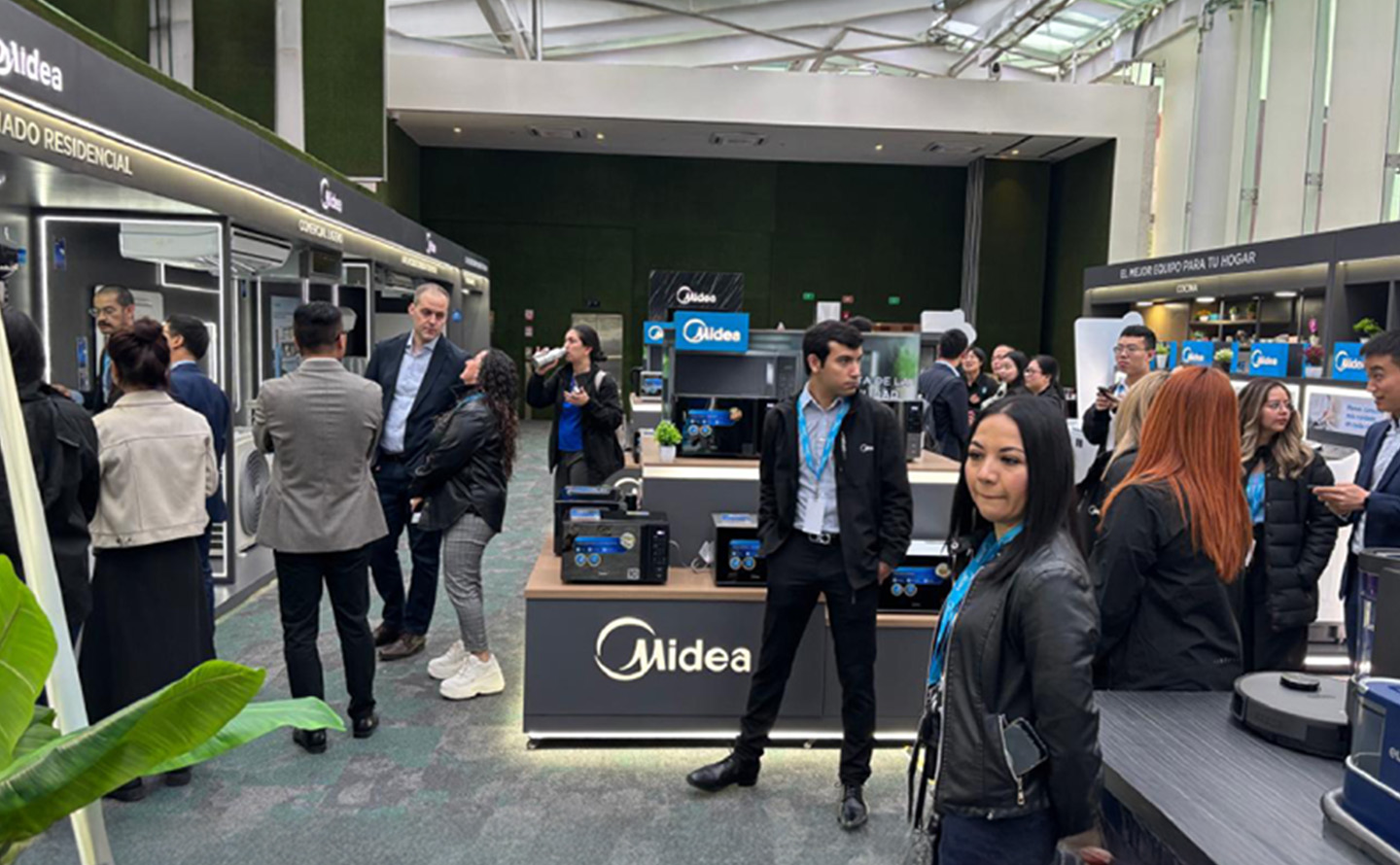 Midea Kick Off 2025: ¡Celebrar el lanzamiento de nuevos productos!